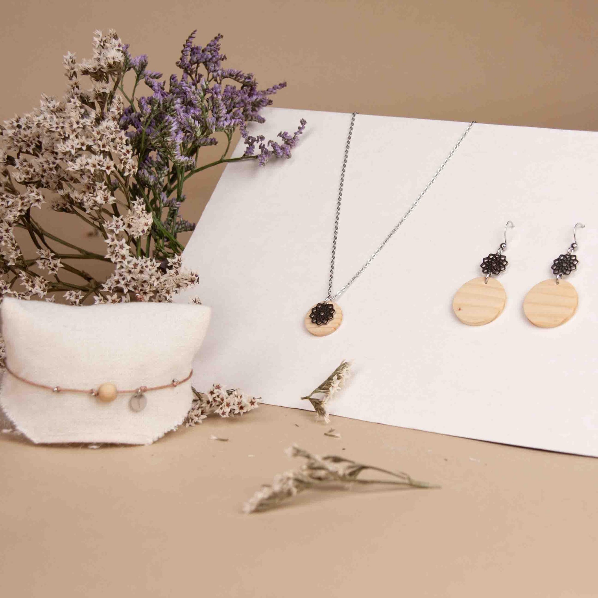 Tree of life ornament fir – Holzschmuck Astwerk